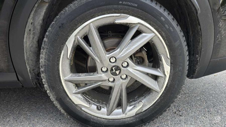 Melns Citroen DS7 Crossback 2021 Kauņa, ar dzinēja tilpumu 1.60 L un nobraukumu 195 tūkst. km par 18200 €, foto 17 vietnē AUTOMOTO.COM.LV