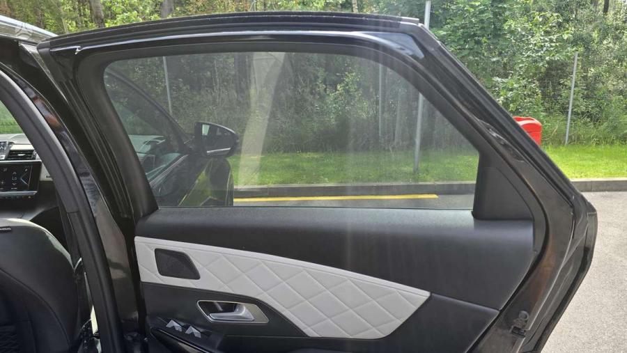 Melns Citroen DS7 Crossback 2021 Kauņa, ar dzinēja tilpumu 1.60 L un nobraukumu 195 tūkst. km par 18200 €, foto 27 vietnē AUTOMOTO.COM.LV