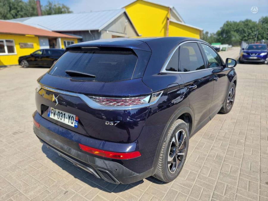 Black Citroen DS7 Crossback 2021 in Kaunas, with an engine capacity of 1.20 L and mileage of 187 thousand km for 12900 €, photo 4 on AUTOMOTO.COM.LV