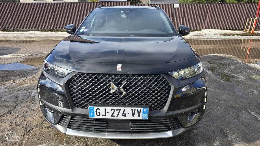 Melns Citroen DS7 Crossback 2022 Kauņa, ar dzinēja tilpumu 1.60 L un nobraukumu 161 tūkst. km par 19600 €, foto 2 vietnē AUTOMOTO.COM.LV