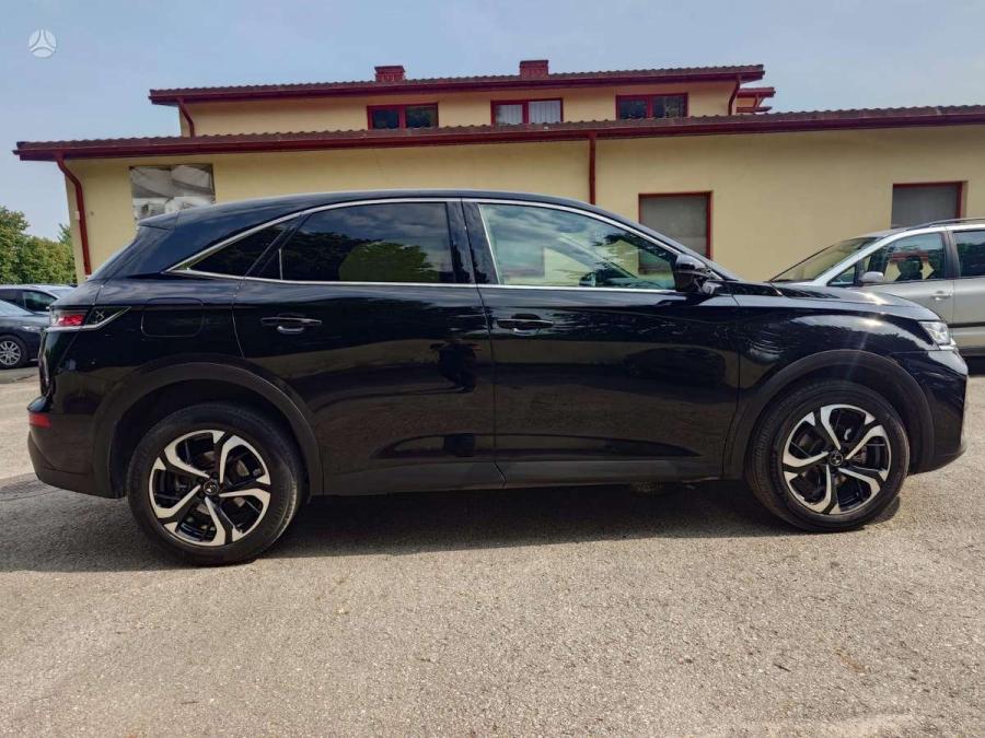 Melns Citroen DS7 Crossback 2022 Tauragė, ar dzinēja tilpumu 1.50 L un nobraukumu 147 tūkst. km par 17545 €, foto 5 vietnē AUTOMOTO.COM.LV