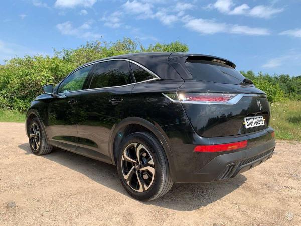 Черный Ситроен DS7 Crossback 2022 в Вильнюс, объемом двигателя 1.50 л и пробегом 147 тыс. км за 16819 €, фото 2 на AUTOMOTO.COM.LV