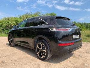 Black Citroen DS7 Crossback 2022 in Vilnius, with an engine capacity of 1.50 L and mileage of 147 thousand km for 16819 €, photo 3 on AUTOMOTO.COM.LV