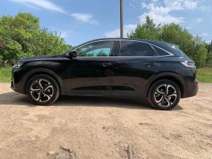 Black Citroen DS7 Crossback 2022 in Vilnius, with an engine capacity of 1.50 L and mileage of 147 thousand km for 16819 €, photo 5 on AUTOMOTO.COM.LV