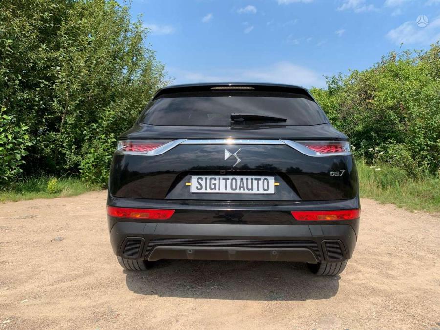 Black Citroen DS7 Crossback 2022 in Vilnius, with an engine capacity of 1.50 L and mileage of 147 thousand km for 16819 €, photo 6 on AUTOMOTO.COM.LV