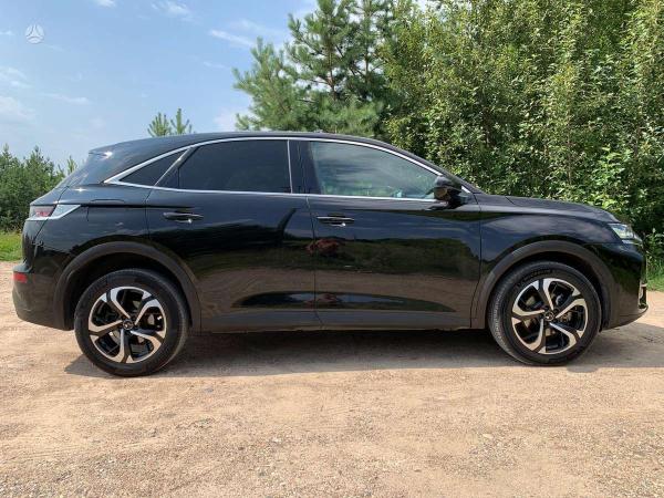 Черный Ситроен DS7 Crossback 2022 в Вильнюс, объемом двигателя 1.50 л и пробегом 147 тыс. км за 16819 €, фото 7 на AUTOMOTO.COM.LV