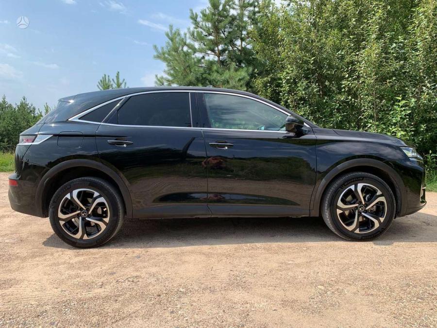 Black Citroen DS7 Crossback 2022 in Vilnius, with an engine capacity of 1.50 L and mileage of 147 thousand km for 16819 €, photo 8 on AUTOMOTO.COM.LV