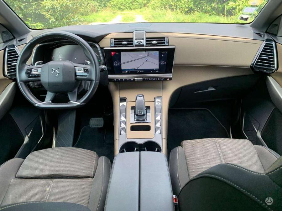 Black Citroen DS7 Crossback 2022 in Vilnius, with an engine capacity of 1.50 L and mileage of 147 thousand km for 16819 €, photo 13 on AUTOMOTO.COM.LV