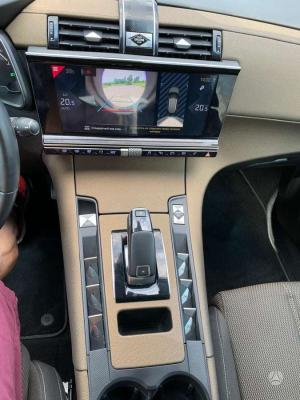 Black Citroen DS7 Crossback 2022 in Vilnius, with an engine capacity of 1.50 L and mileage of 147 thousand km for 16819 €, photo 21 on AUTOMOTO.COM.LV