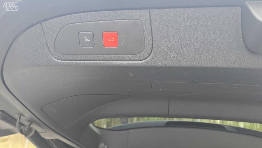 Zils Citroen DS7 Crossback 2019 Kauņa, ar dzinēja tilpumu 2.00 L un nobraukumu 167 tūkst. km par 18800 €, foto 11 vietnē AUTOMOTO.COM.LV