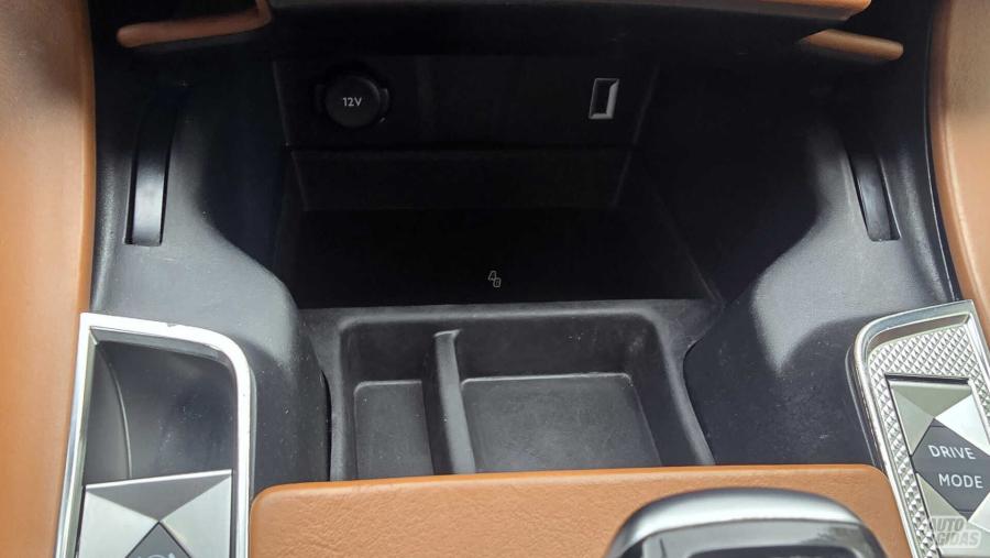 Zils Citroen DS7 Crossback 2019 Kauņa, ar dzinēja tilpumu 2.00 L un nobraukumu 167 tūkst. km par 18800 €, foto 24 vietnē AUTOMOTO.COM.LV