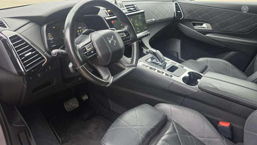 Grey Citroen DS7 Crossback 2018 in Kaunas, with an engine capacity of 2.00 L and mileage of 160 thousand km for 17700 €, photo 16 on AUTOMOTO.COM.LV