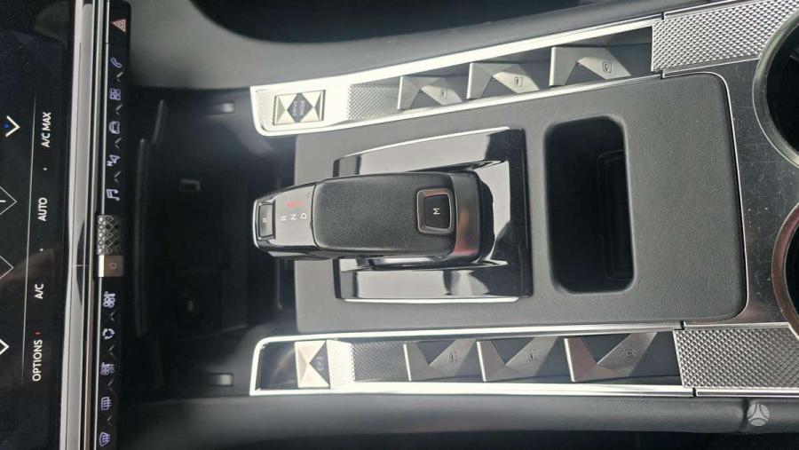 Grey Citroen DS7 Crossback 2018 in Kaunas, with an engine capacity of 2.00 L and mileage of 160 thousand km for 17700 €, photo 22 on AUTOMOTO.COM.LV