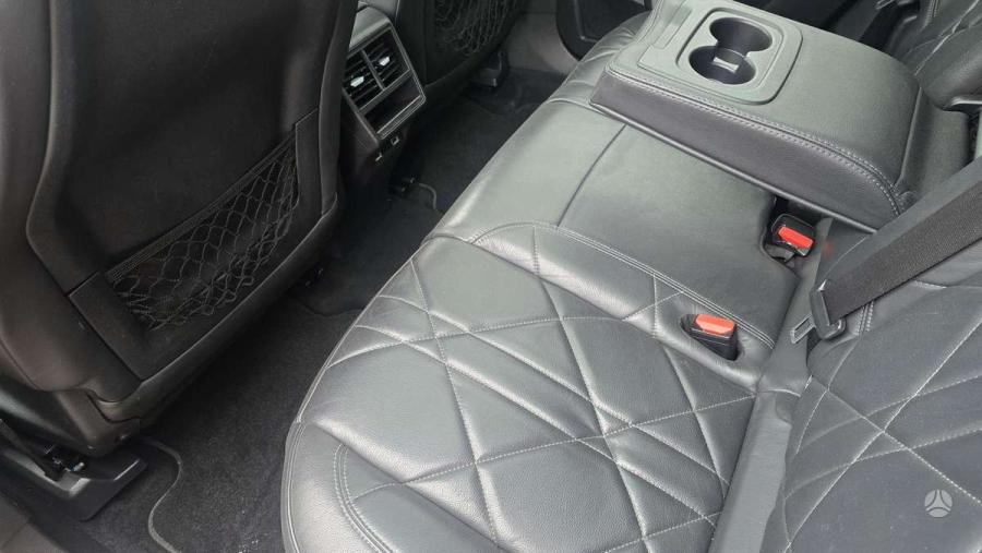 Grey Citroen DS7 Crossback 2018 in Kaunas, with an engine capacity of 2.00 L and mileage of 160 thousand km for 17700 €, photo 24 on AUTOMOTO.COM.LV