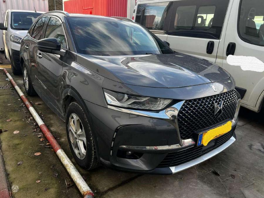 Pelēks Citroen DS7 Crossback 2020 Marijampole, ar dzinēja tilpumu 1.50 L un nobraukumu 140 tūkst. km par 10999 €, foto 1 vietnē AUTOMOTO.COM.LV