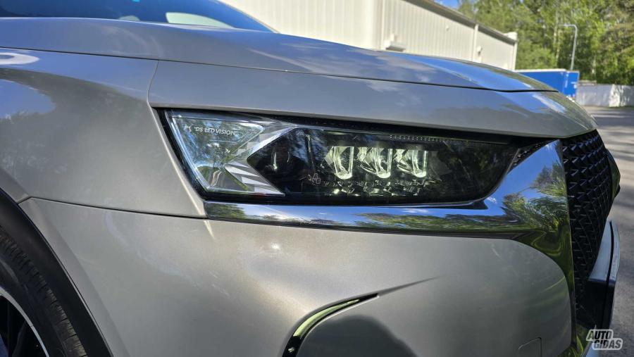 Grey Citroen DS7 Crossback 2020 in Kaunas, with an engine capacity of 1.60 L and mileage of 181 thousand km for 18800 €, photo 4 on AUTOMOTO.COM.LV