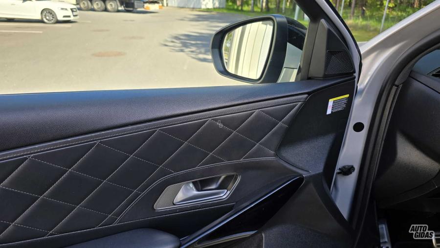 Grey Citroen DS7 Crossback 2020 in Kaunas, with an engine capacity of 1.60 L and mileage of 181 thousand km for 18800 €, photo 17 on AUTOMOTO.COM.LV