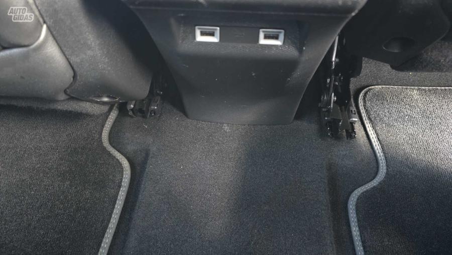 Grey Citroen DS7 Crossback 2020 in Kaunas, with an engine capacity of 1.60 L and mileage of 181 thousand km for 18800 €, photo 30 on AUTOMOTO.COM.LV