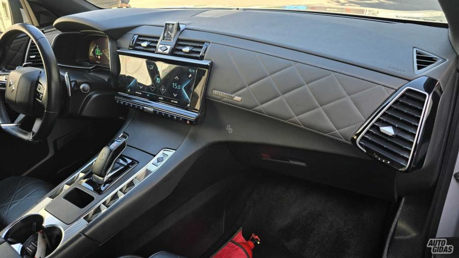 Grey Citroen DS7 Crossback 2020 in Kaunas, with an engine capacity of 1.60 L and mileage of 181 thousand km for 18800 €, photo 34 on AUTOMOTO.COM.LV