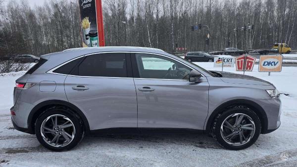Grey Citroen DS7 Crossback 2021 in Kaunas, with an engine capacity of 1.60 L and mileage of 191 thousand km for 20200 €, photo 5 on AUTOMOTO.COM.LV