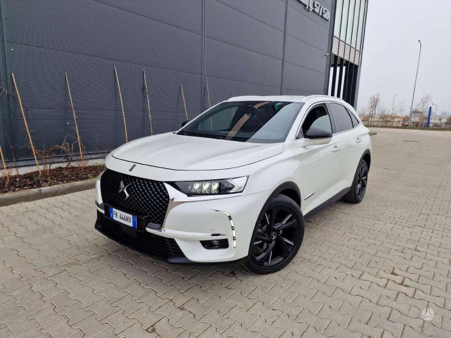 Белый Ситроен DS7 Crossback 2018 в Вильнюс, объемом двигателя 2.00 л и пробегом 204 тыс. км за 19400 €, фото 1 на AUTOMOTO.COM.LV