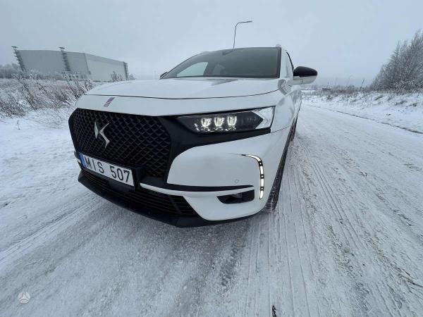 White Citroen DS7 Crossback 2019 in Siauliai, with an engine capacity of 2.00 L and mileage of 262 thousand km for 14800 €, photo 2 on AUTOMOTO.COM.LV