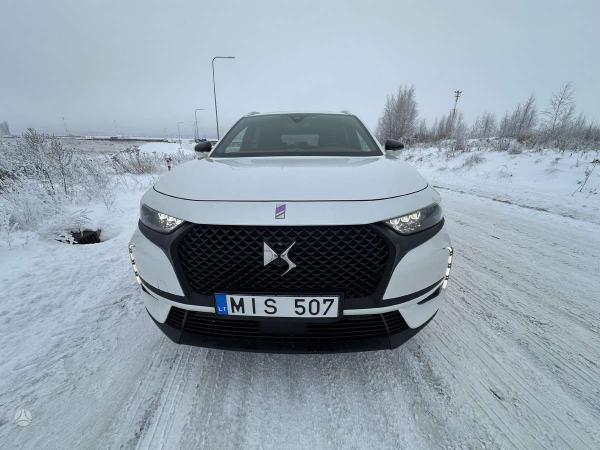 White Citroen DS7 Crossback 2019 in Siauliai, with an engine capacity of 2.00 L and mileage of 262 thousand km for 14800 €, photo 4 on AUTOMOTO.COM.LV