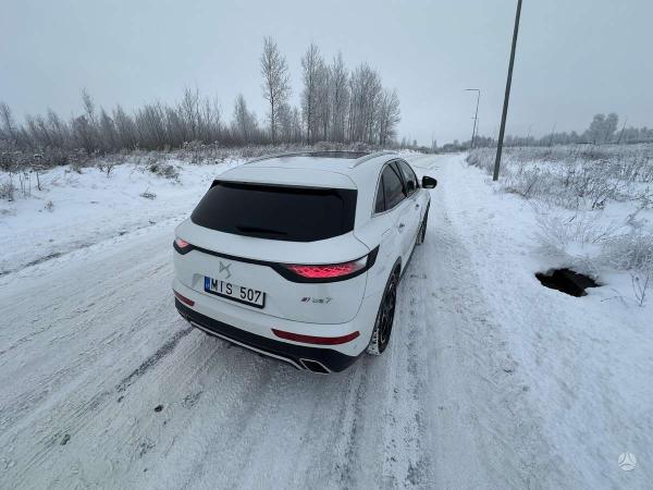 White Citroen DS7 Crossback 2019 in Siauliai, with an engine capacity of 2.00 L and mileage of 262 thousand km for 14800 €, photo 8 on AUTOMOTO.COM.LV