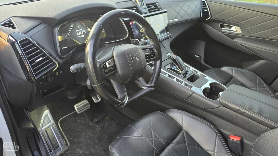 White Citroen DS7 Crossback 2019 in Kaunas, with an engine capacity of 2.00 L and mileage of 161 thousand km for 18200 €, photo 17 on AUTOMOTO.COM.LV
