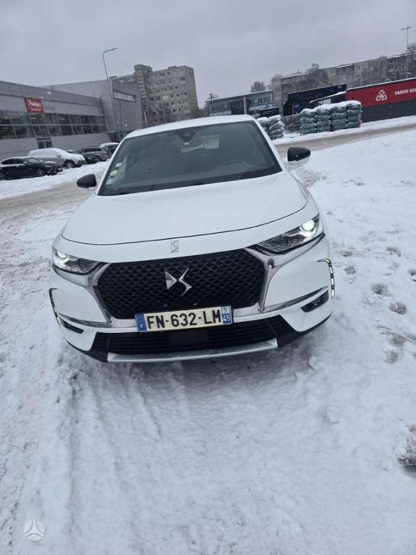 White Citroen DS7 Crossback 2020 in Vilnius, with an engine capacity of 1.50 L and mileage of 210 thousand km for 12500 €, photo 2 on AUTOMOTO.COM.LV
