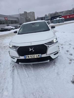 White Citroen DS7 Crossback 2020 in Vilnius, with an engine capacity of 1.50 L and mileage of 210 thousand km for 12500 €, photo 2 on AUTOMOTO.COM.LV