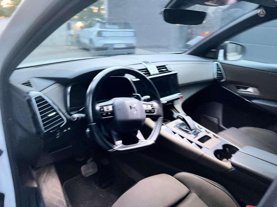 Balts Citroen DS7 Crossback 2020 Viļņa, ar dzinēja tilpumu 1.50 L un nobraukumu 193 tūkst. km par 12999 €, foto 31 vietnē AUTOMOTO.COM.LV