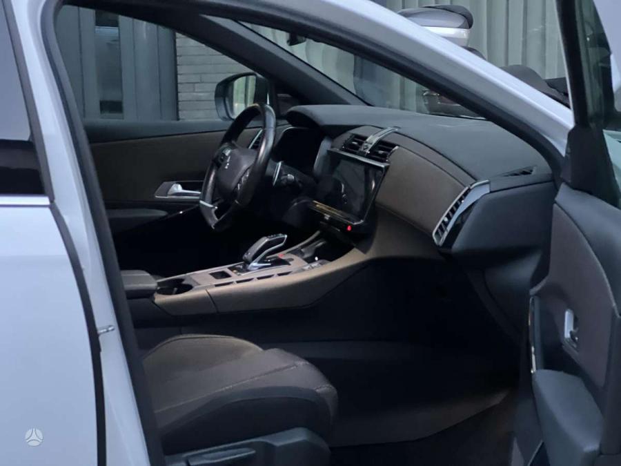Balts Citroen DS7 Crossback 2020 Viļņa, ar dzinēja tilpumu 1.50 L un nobraukumu 193 tūkst. km par 12999 €, foto 34 vietnē AUTOMOTO.COM.LV