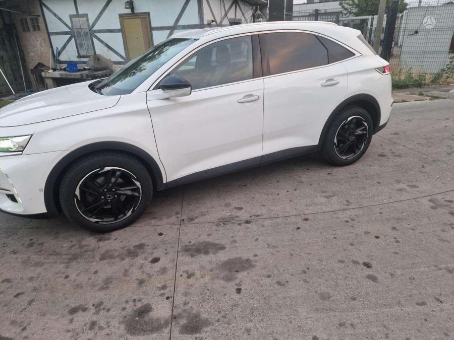 Balts Citroen DS7 Crossback 2021 Tauragė, ar dzinēja tilpumu 1.50 L un nobraukumu 202 tūkst. km par 14600 €, foto 4 vietnē AUTOMOTO.COM.LV