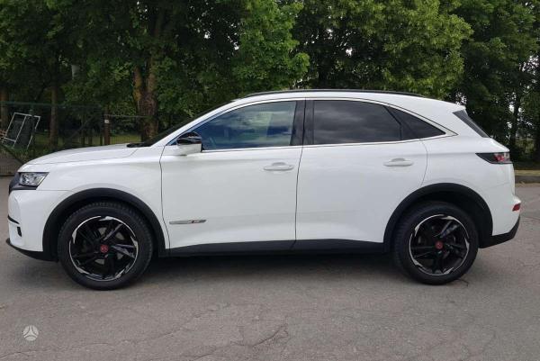 White Citroen DS7 Crossback 2021 in Siauliai, with an engine capacity of 1.50 L and mileage of 242 thousand km for 13900 €, photo 7 on AUTOMOTO.COM.LV