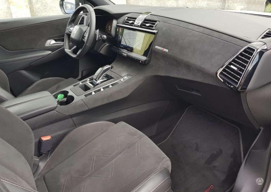 Белый Ситроен DS7 Crossback 2021 в Шяуляй, объемом двигателя 1.50 л и пробегом 242 тыс. км за 13900 €, фото 10 на AUTOMOTO.COM.LV