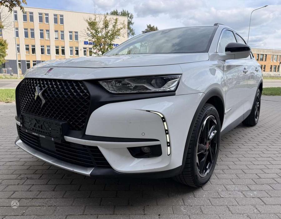 Balts Citroen DS7 Crossback 2021 Šauļi, ar dzinēja tilpumu 1.50 L un nobraukumu 242 tūkst. km par 13700 €, foto 1 vietnē AUTOMOTO.COM.LV