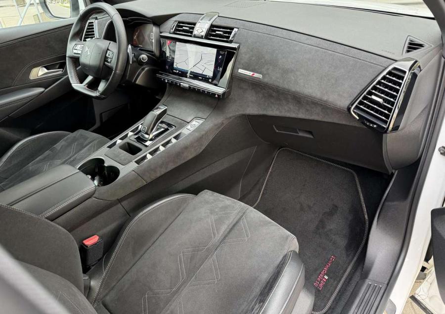 Balts Citroen DS7 Crossback 2021 Šauļi, ar dzinēja tilpumu 1.50 L un nobraukumu 242 tūkst. km par 13700 €, foto 9 vietnē AUTOMOTO.COM.LV