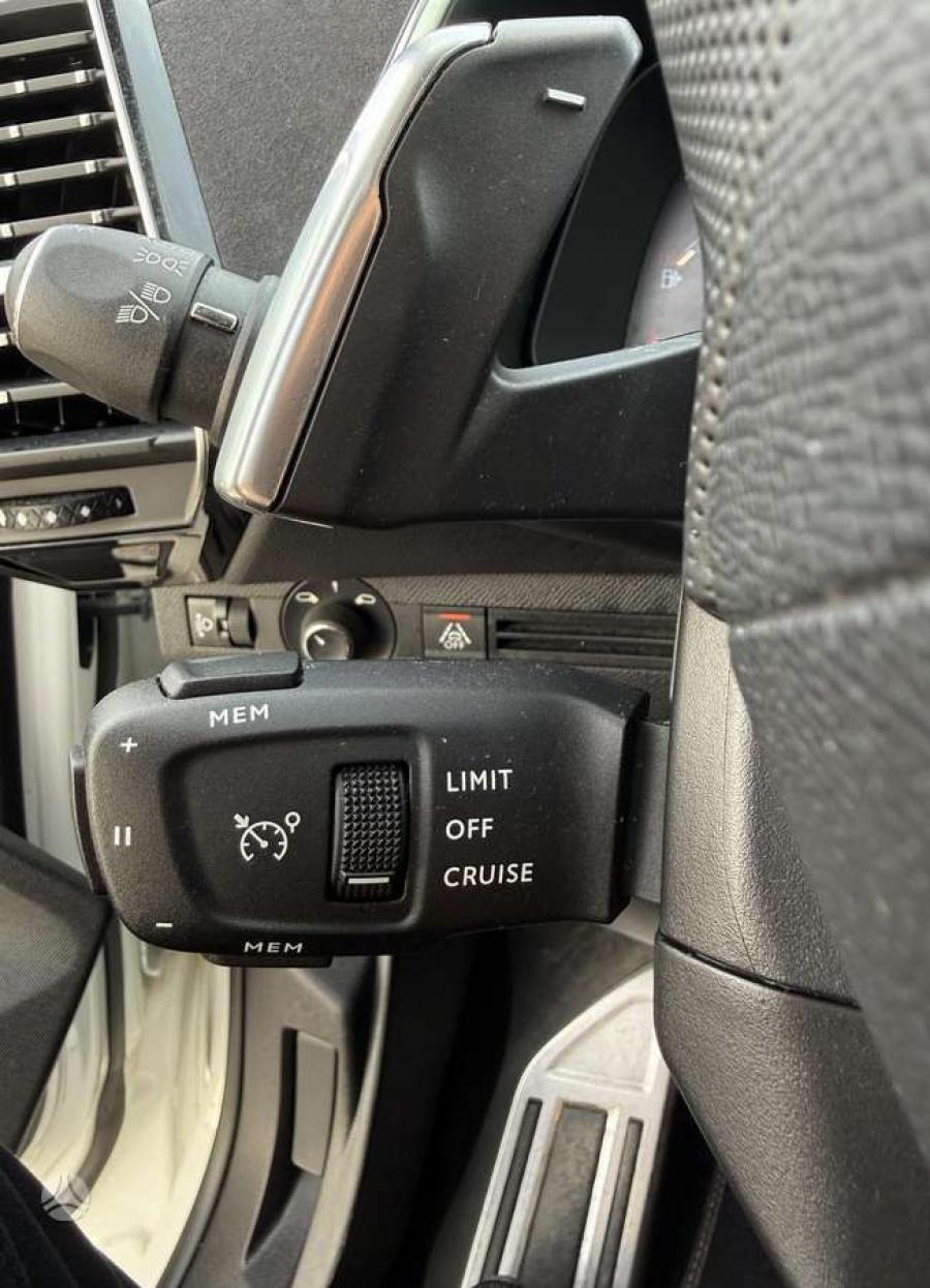 Balts Citroen DS7 Crossback 2021 Šauļi, ar dzinēja tilpumu 1.50 L un nobraukumu 242 tūkst. km par 13700 €, foto 17 vietnē AUTOMOTO.COM.LV