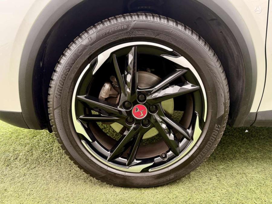 Balts Citroen DS7 Crossback 2022 Panevēža, ar dzinēja tilpumu 1.50 L un nobraukumu 163 tūkst. km par 15700 €, foto 13 vietnē AUTOMOTO.COM.LV