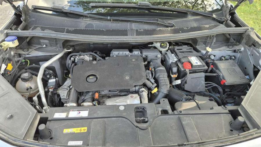 Grey Citroen DS7 2018 in Taurage, with an engine capacity of 2.05 L and mileage of 205 thousand km for 9600 €, photo 23 on AUTOMOTO.COM.LV
