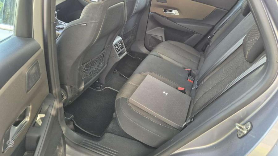Pelēks Citroen DS7 2018 Tauragė, ar dzinēja tilpumu 1.50 L un nobraukumu 205 tūkst. km par 9600 €, foto 21 vietnē AUTOMOTO.COM.LV