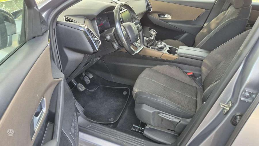 Pelēks Citroen DS7 2018 Tauragė, ar dzinēja tilpumu 1.50 L un nobraukumu 205 tūkst. km par 9600 €, foto 30 vietnē AUTOMOTO.COM.LV