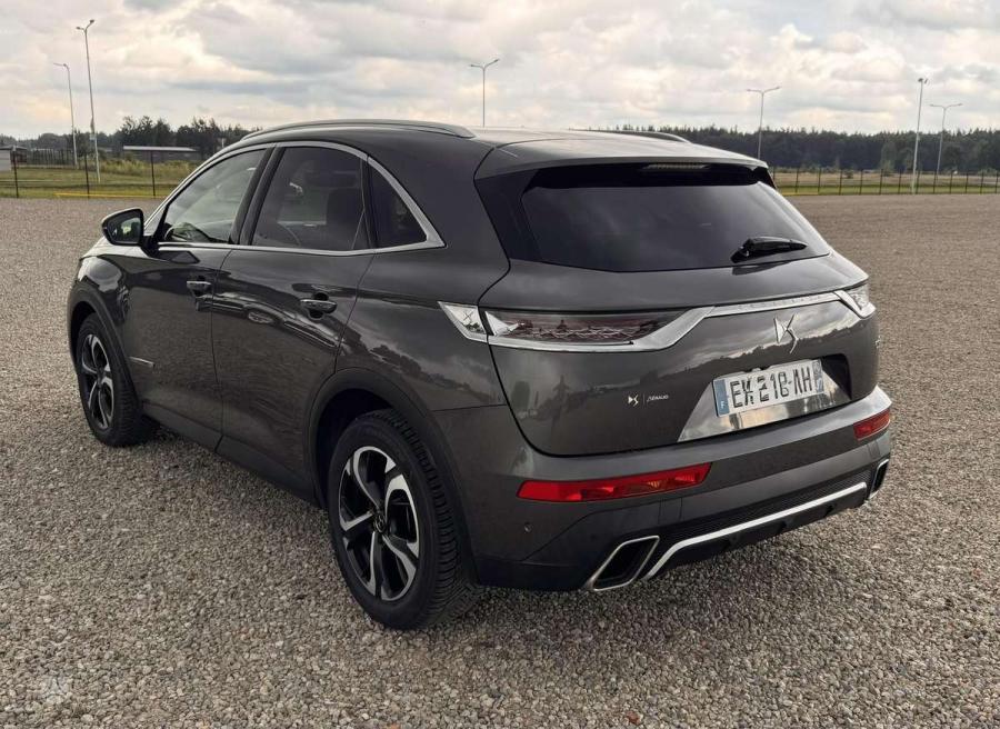 Grey Citroen DS7 2018 in Taurage, with an engine capacity of 2.00 L and mileage of 260 thousand km for 14400 €, photo 6 on AUTOMOTO.COM.LV