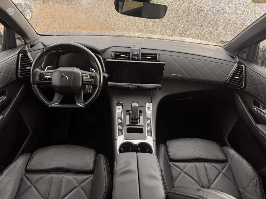 Grey Citroen DS7 2018 in Taurage, with an engine capacity of 2.00 L and mileage of 260 thousand km for 14400 €, photo 21 on AUTOMOTO.COM.LV