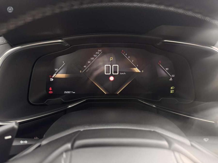 Grey Citroen DS7 2018 in Taurage, with an engine capacity of 2.00 L and mileage of 260 thousand km for 14400 €, photo 24 on AUTOMOTO.COM.LV