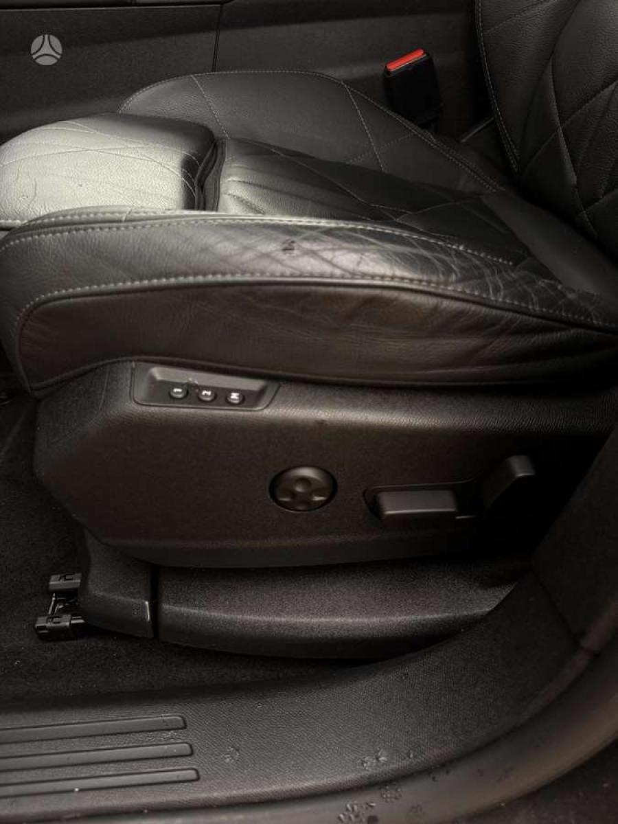 Grey Citroen DS7 2018 in Taurage, with an engine capacity of 2.00 L and mileage of 260 thousand km for 14400 €, photo 35 on AUTOMOTO.COM.LV