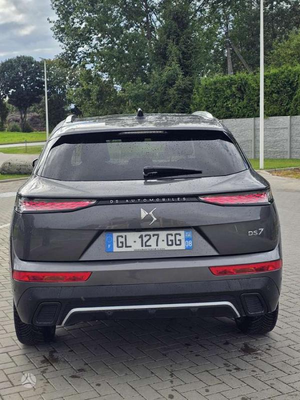 Grey Citroen DS7 2023 in Taurage, with an engine capacity of 1.50 L and mileage of 176 thousand km for 20900 €, photo 6 on AUTOMOTO.COM.LV