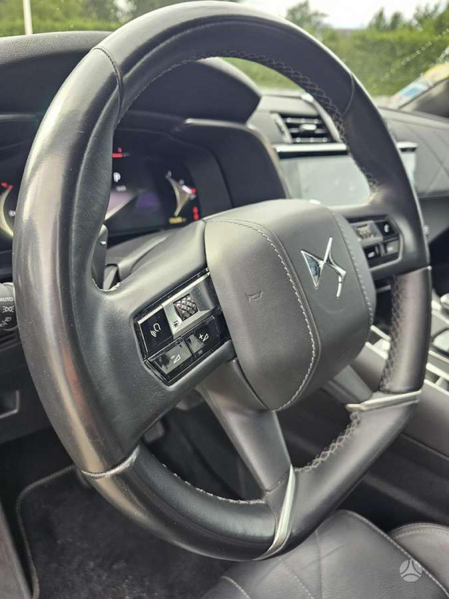 Pelēks Citroen DS7 2023 Tauragė, ar dzinēja tilpumu 1.50 L un nobraukumu 176 tūkst. km par 20900 €, foto 17 vietnē AUTOMOTO.COM.LV