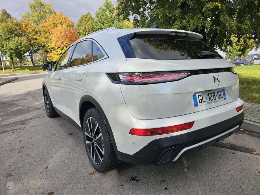 White Citroen DS7 2022 in Taurage, with an engine capacity of 1.50 L and mileage of 175 thousand km for 22000 €, photo 7 on AUTOMOTO.COM.LV